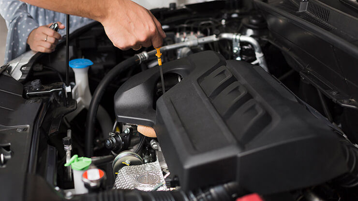 Consells manteniment cotxe parat durant estat d'alarma.